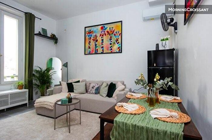 Appartement à louer - Place de Gaulle, Antibes - 2 pièces - 1 chambre