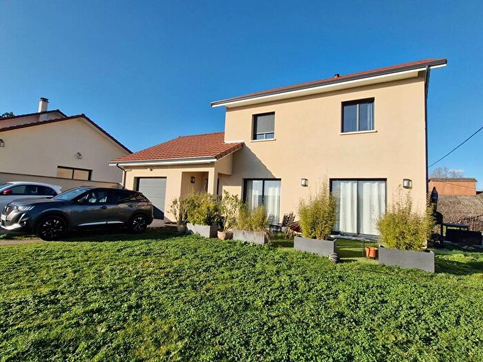 Maison à louer - Saint-Marcel-Bel-Accueil - 5 pièces - 4 chambres