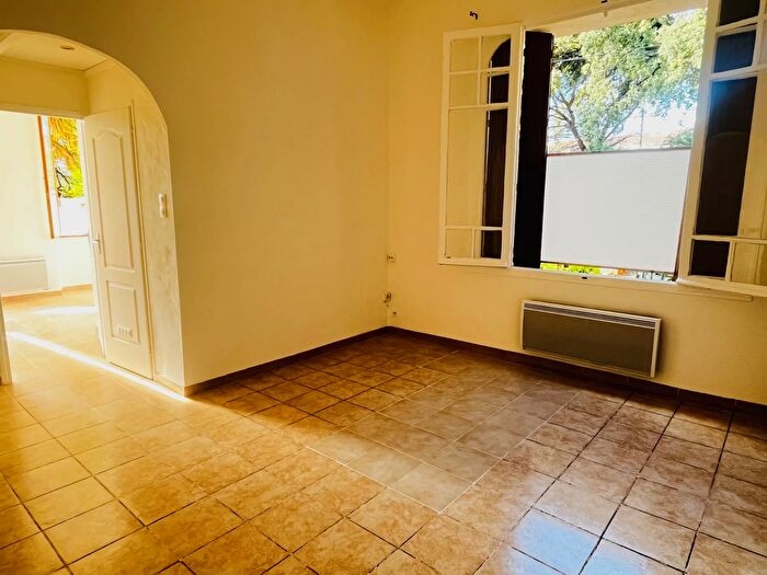 Appartement à louer - Toulon, Les Quatre Chemins - 2 pièces - 1 chambre