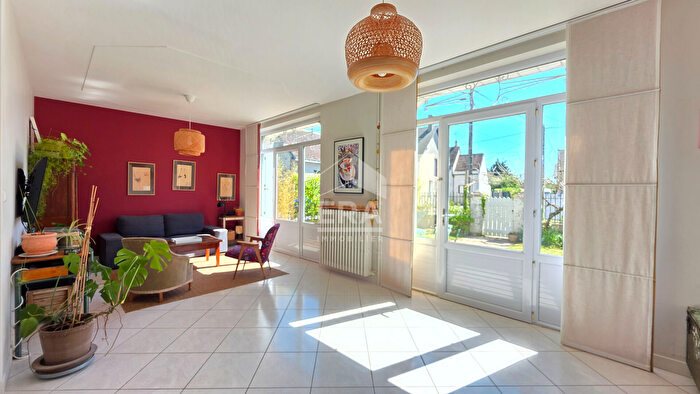 Maison à vendre - Saint-Laurent-en-Gâtines - 6 pièces - 4 chambres
