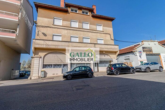 Bourgoin-Jallieu, Libération, Barbusse : Appartement 5 pièces à vendre