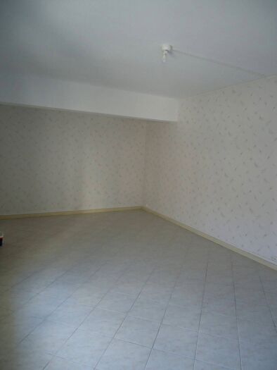 Appartement à louer - Nevers - 3 pièces - 2 chambres