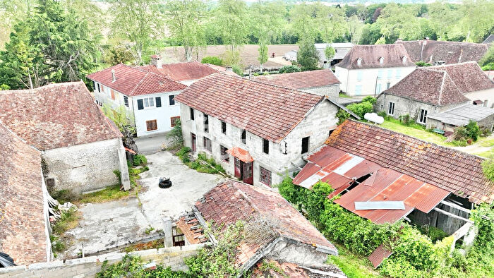 Maison à vendre - Castétis - 14 pièces - 2 chambres