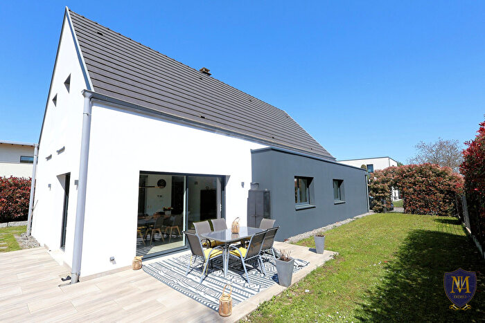 Maison à vendre - Hégenheim - 6 pièces - 4 chambres