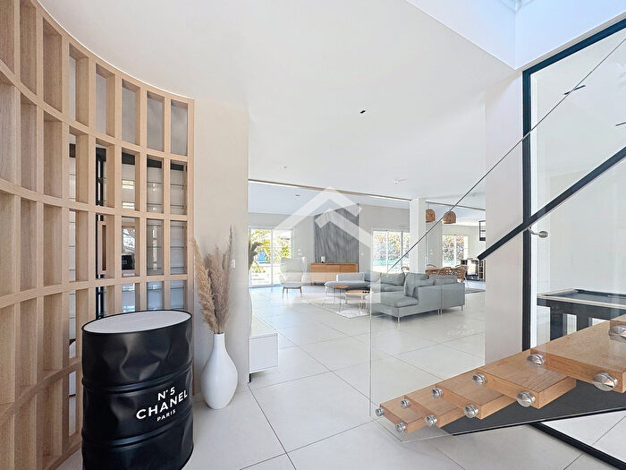 Maison à vendre - Eysines - 8 pièces - 5 chambres