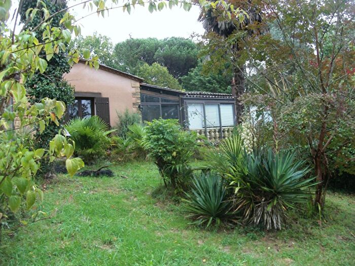 Maison à vendre - Notre-Dame-de-Sanilhac - 9 pièces - 5 chambres