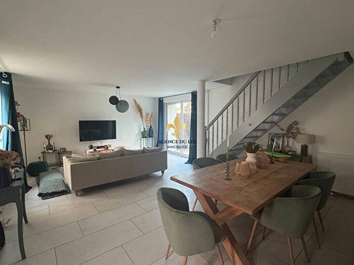 Maison à louer - Ouest, Lamorlaye - 4 pièces - 3 chambres