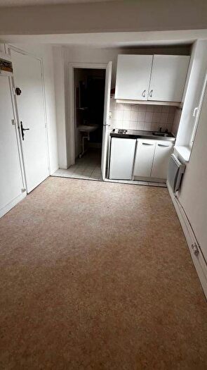 Isles-les-Meldeuses : Appartement 1 pièce à louer