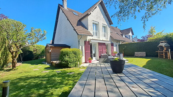 Maison 5 pièces à vendre à Cernay-la-Ville