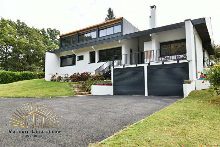 Maison à vendre - Pompignac - 9 pièces - 5 chambres