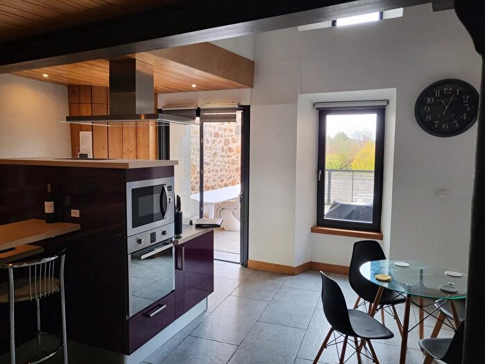 Maison à vendre - Rochechouart - 10 pièces - 4 chambres