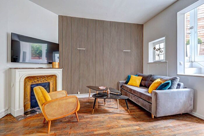 Appartement à louer - Triangle dOr, Paris ème arrondissement - 2 pièces - 1 chambre