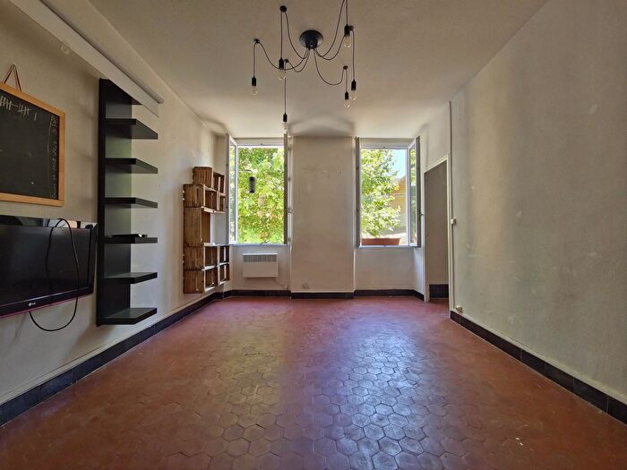 Appartement à vendre - Aubagne, Centre-ville, Beaumond - 3 pièces - 2 chambres