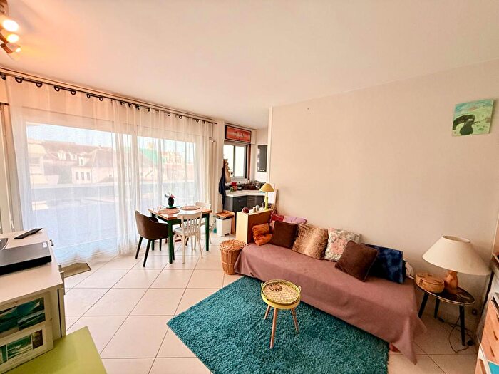 Appartement à vendre - Auxerre, Centre-ville - 2 pièces - 1 chambre