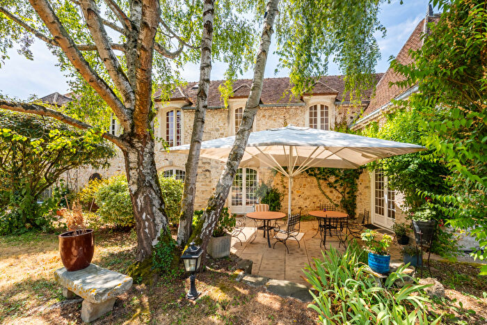 Maison 18 pièces à Vert-Saint-Denis, à vendre