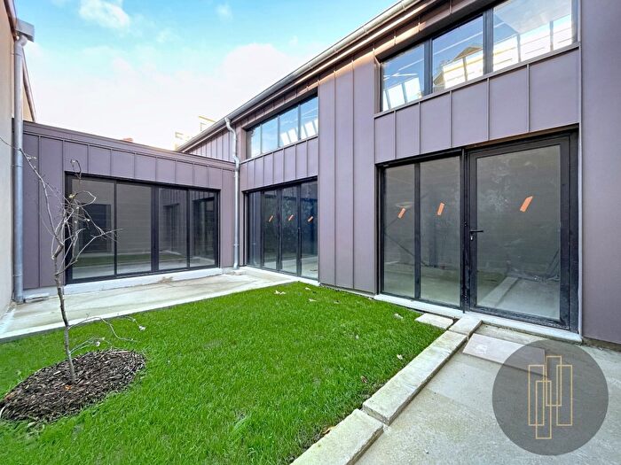 Villefranche-sur-Saône, Centre-ville : Appartement 4 pièces à vendre