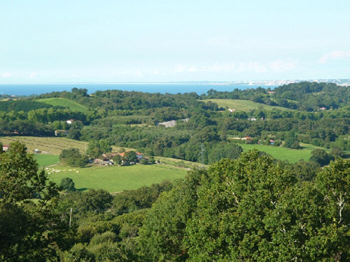 Maison à vendre - Urrugne - 5 pièces - 3 chambres