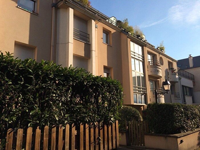 Appartement à louer - Vaillant-Sembat, Boulogne-Billancourt - 4 pièces - 3 chambres