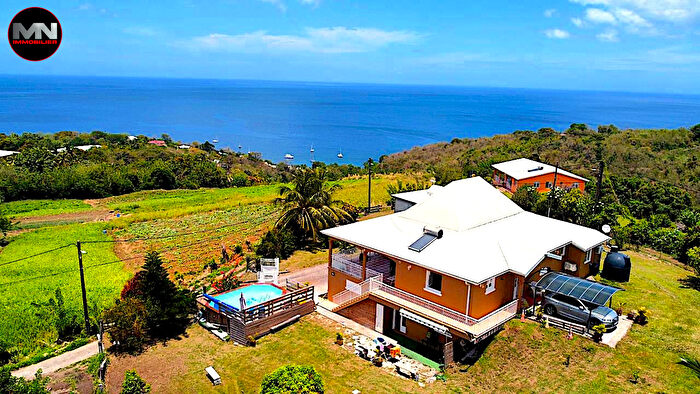 Maison à vendre - Le Carbet - 10 pièces - 8 chambres