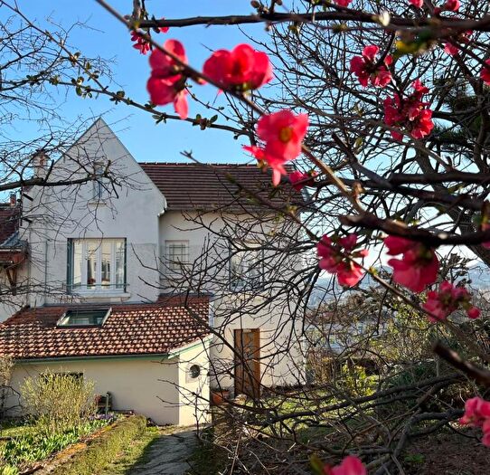 Maison à vendre - Clermont-Ferrand, Cotes de Clermont - 6 pièces - 4 chambres