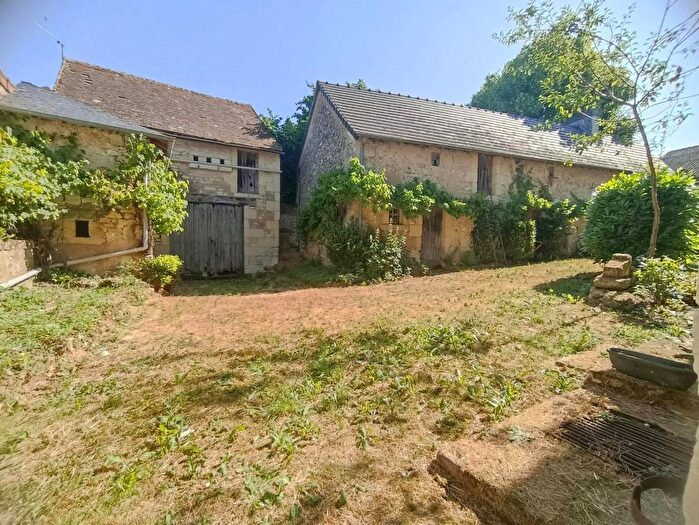 Maison à vendre - Monthoiron - 9 pièces - 5 chambres