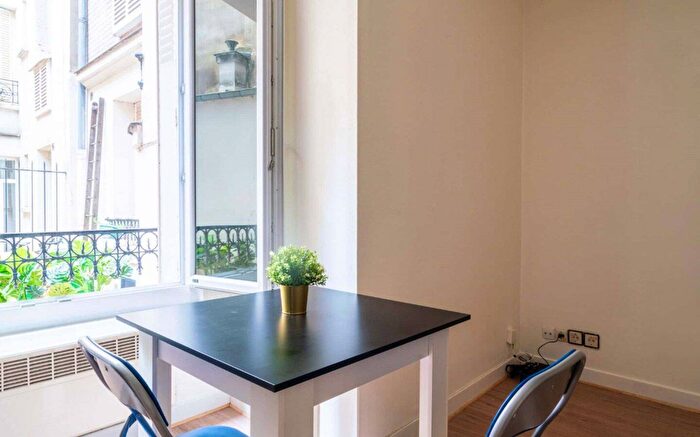 Appartement à louer - Vallée de Fécamp, Paris ème arrondissement - 1 pièce