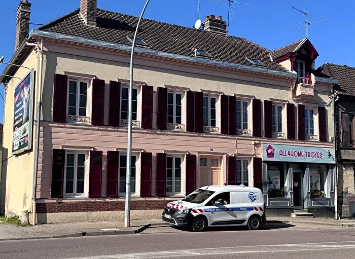 Appartement à louer - Cathédrale, Troyes - 1 pièce