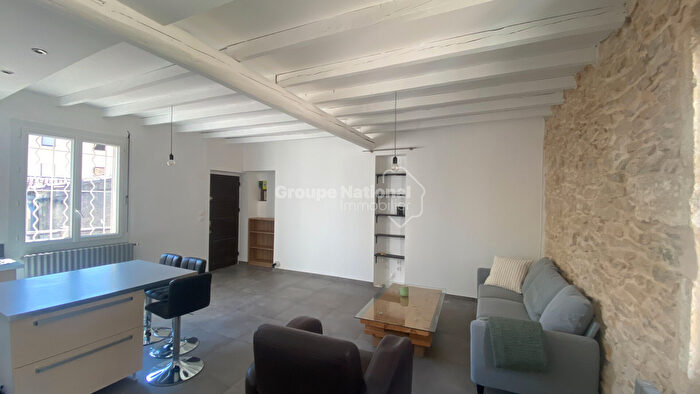 Appartement à louer - Nîmes, Tour Magne - 3 pièces - 2 chambres