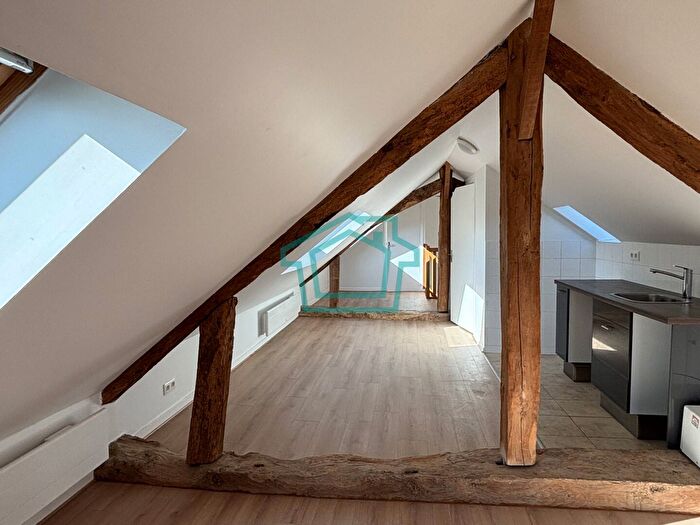 Appartement 1 pièce à louer à Saint-Martin-des-Champs