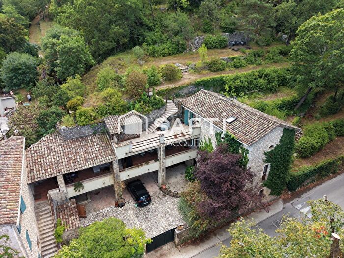 Rochegude : Maison 9 pièces à vendre