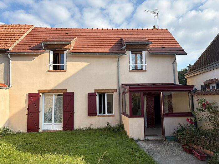 Maison à vendre - Nogent-le-Phaye - 7 pièces - 4 chambres