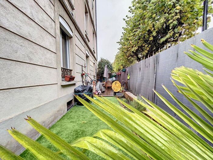 Appartement à louer - Ouginot, Joinville-le-Pont - 2 pièces - 1 chambre