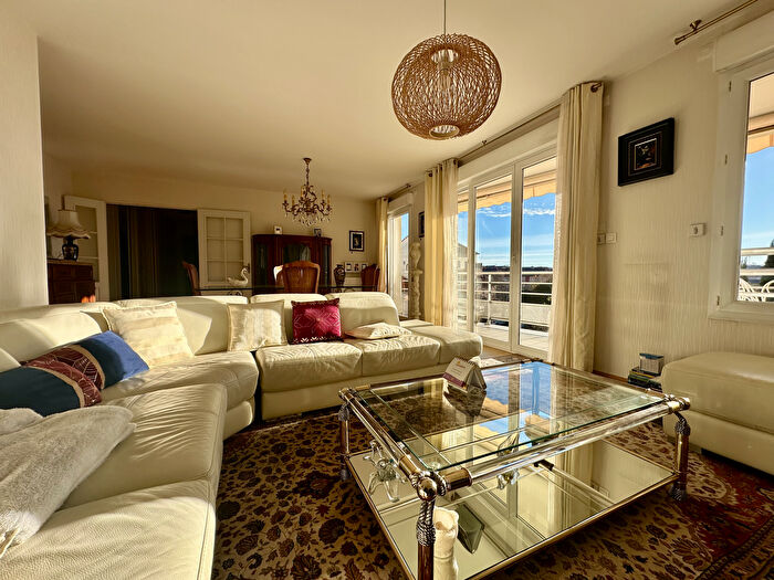 Appartement à vendre - Clermont-Ferrand, Saint-Jacques - 5 pièces - 3 chambres