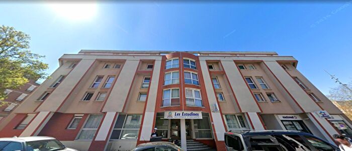 Appartement 1 pièce à Cergy, Axe Majeur, Horloge, à vendre
