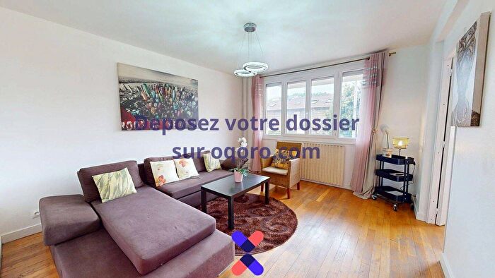 Appartement à louer - Colline des Pères-Tardy, Saint-Étienne - 4 pièces - 3 chambres