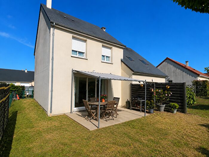 Maison 4 pièces à La Chapelle-Saint-Ursin, à vendre