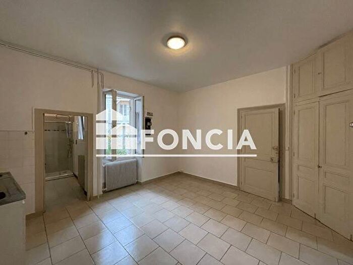 Appartement à louer - Saint Martin, Périgueux - 2 pièces - 1 chambre