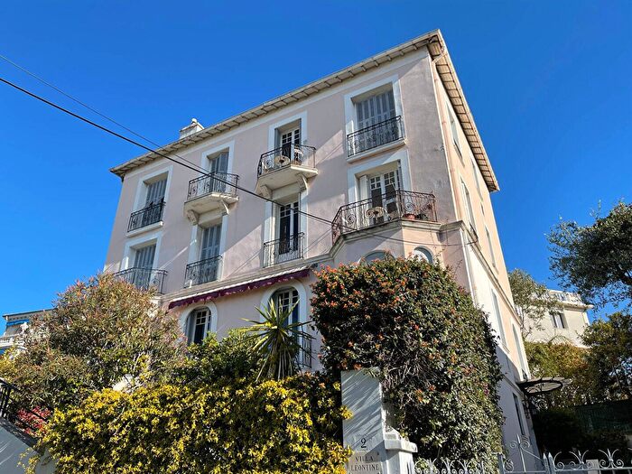 Appartement à louer - Cimiez, Nice - 4 pièces - 3 chambres