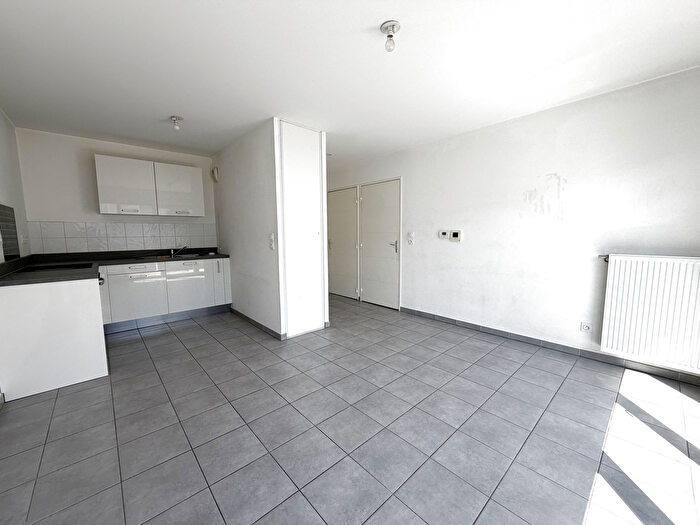 Appartement 2 pièces à vendre - Décines-Charpieu, Centre-ville
