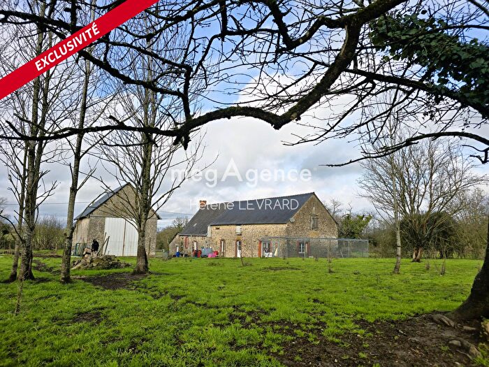 Maison à vendre - Évron - 5 pièces - 3 chambres