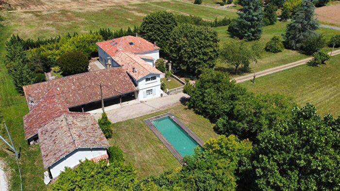 Maison 15 pièces à vendre - Clairac