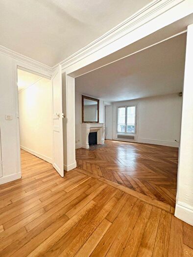 Appartement à louer - Saint Philippe du Roule, Paris ème arrondissement - 3 pièces - 2 chambres