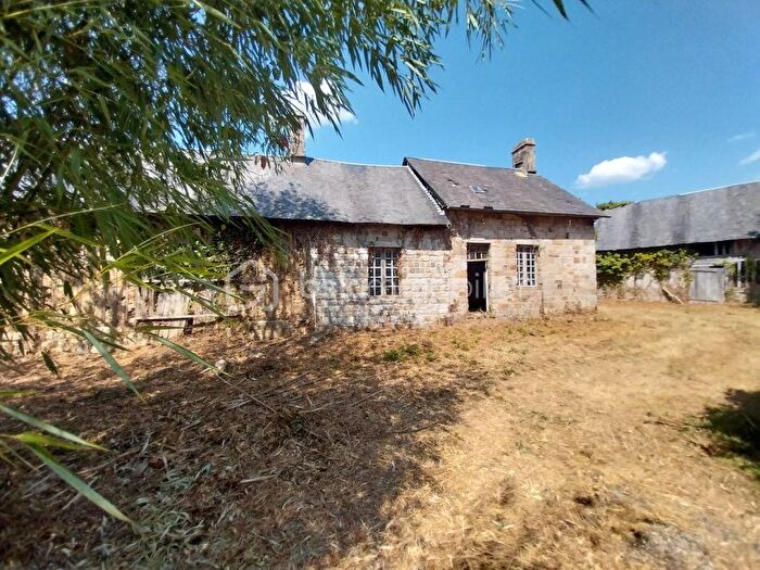 Maison 2 pièces à Saint-Georges-de-Rouelley, à vendre