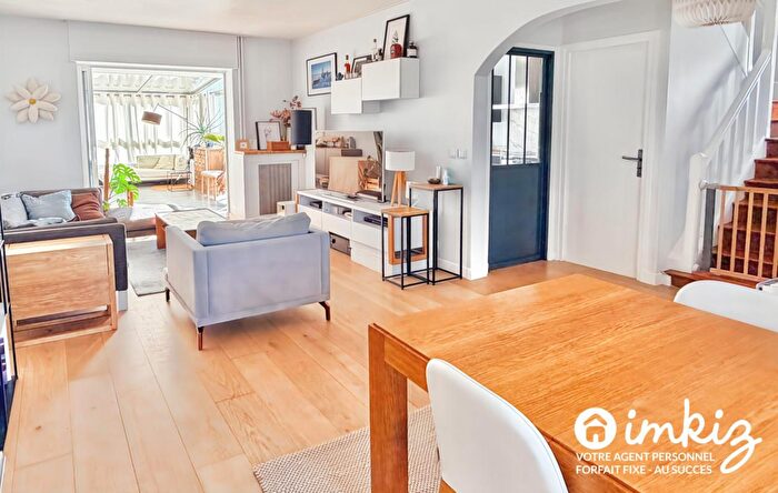 Maison à vendre - LHaÿ-les-Roses, Centre-ville - 5 pièces - 3 chambres