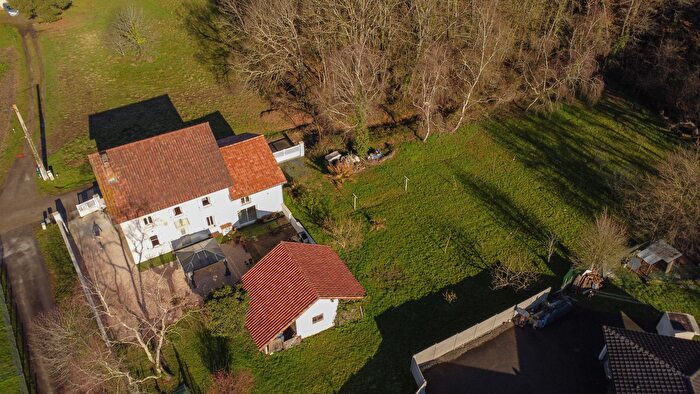 Maison à vendre - Hagetmau - 6 pièces - 4 chambres