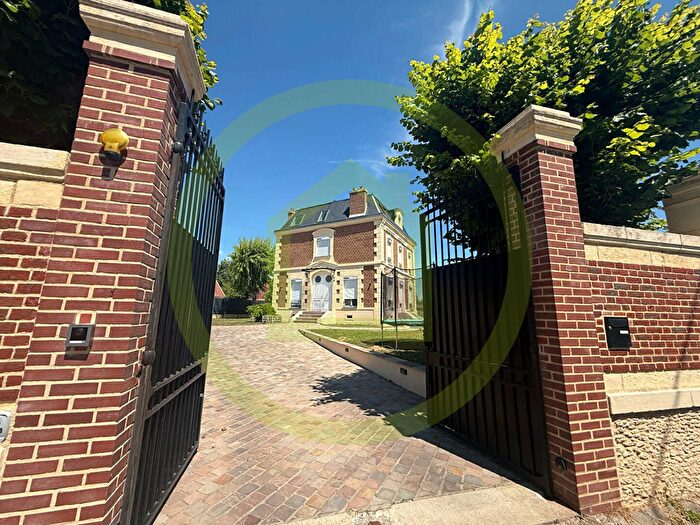 Maison à vendre - Berthecourt - 8 pièces - 5 chambres