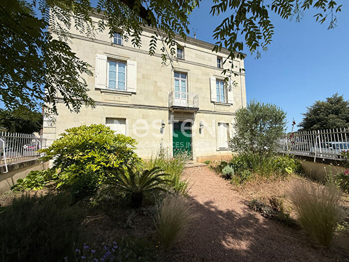 Maison à vendre - Montreuil-Bellay - 8 pièces - 5 chambres