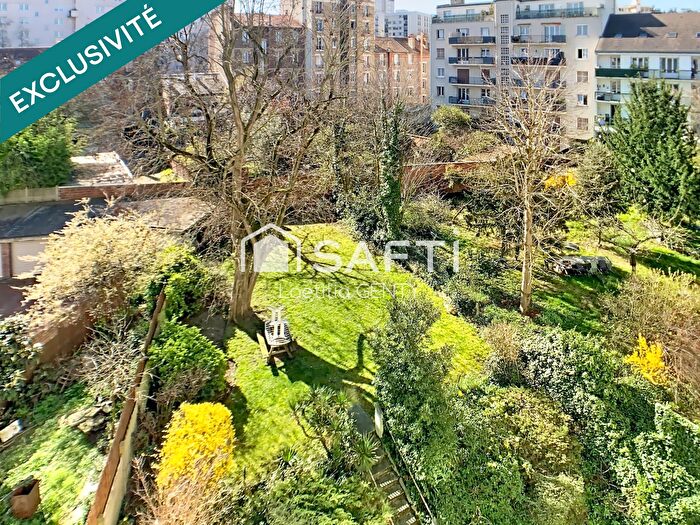 Appartement à vendre - Colombes, Europe - 3 pièces - 2 chambres