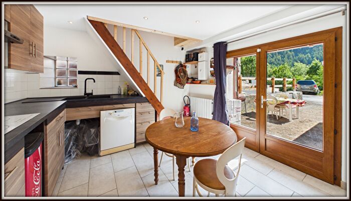 Maison 3 pièces à Val-des-Prés, à vendre