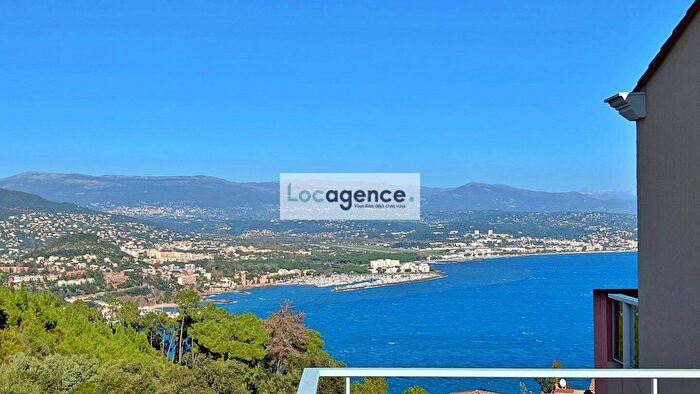 Appartement à louer - Théoule-sur-Mer - 3 pièces - 2 chambres